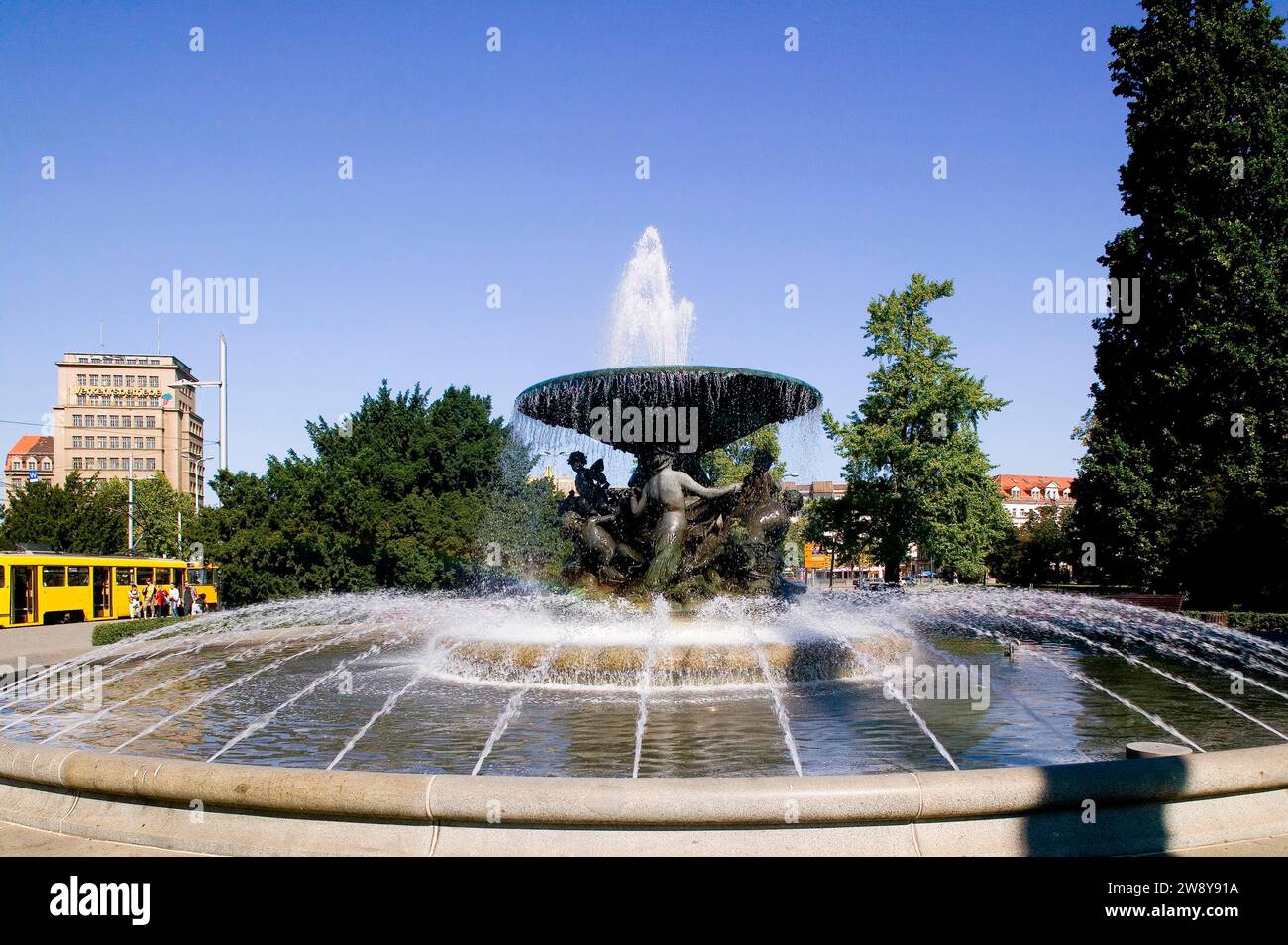 In the centre of the circular Albertplatz square is a modern tram stop ...