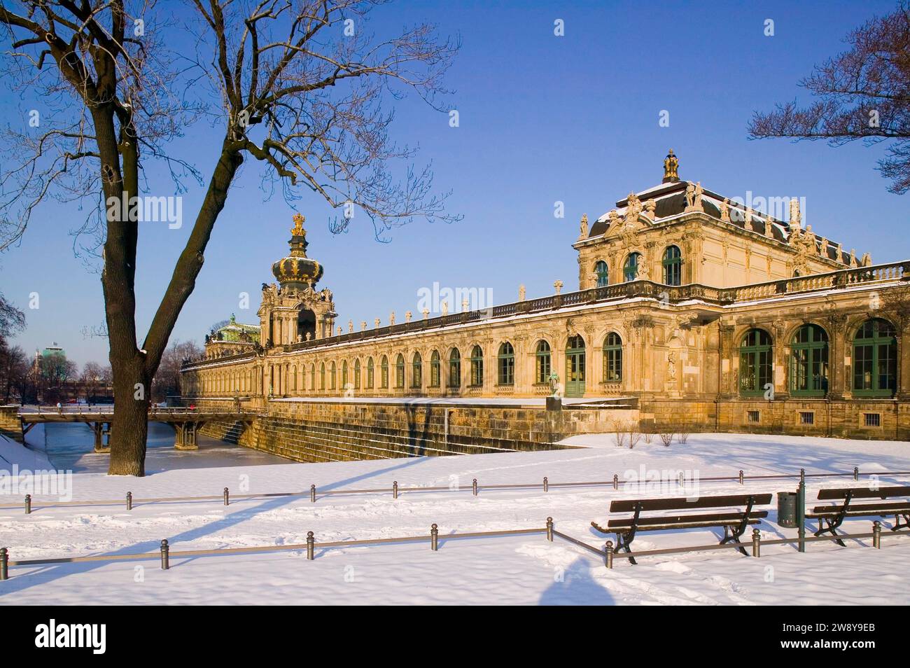 Wall pavilion zwinger palace hi-res stock photography and images - Alamy