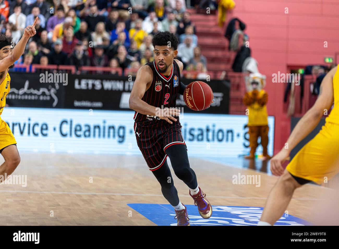 Zach Copeland (Bamberg Baskets, #02) Tigers Tuebingen vs. Bamberg ...
