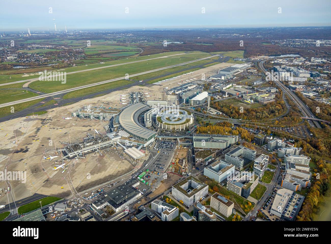 Aerial view, Düsseldorf Airport, terminals and reception hall ...