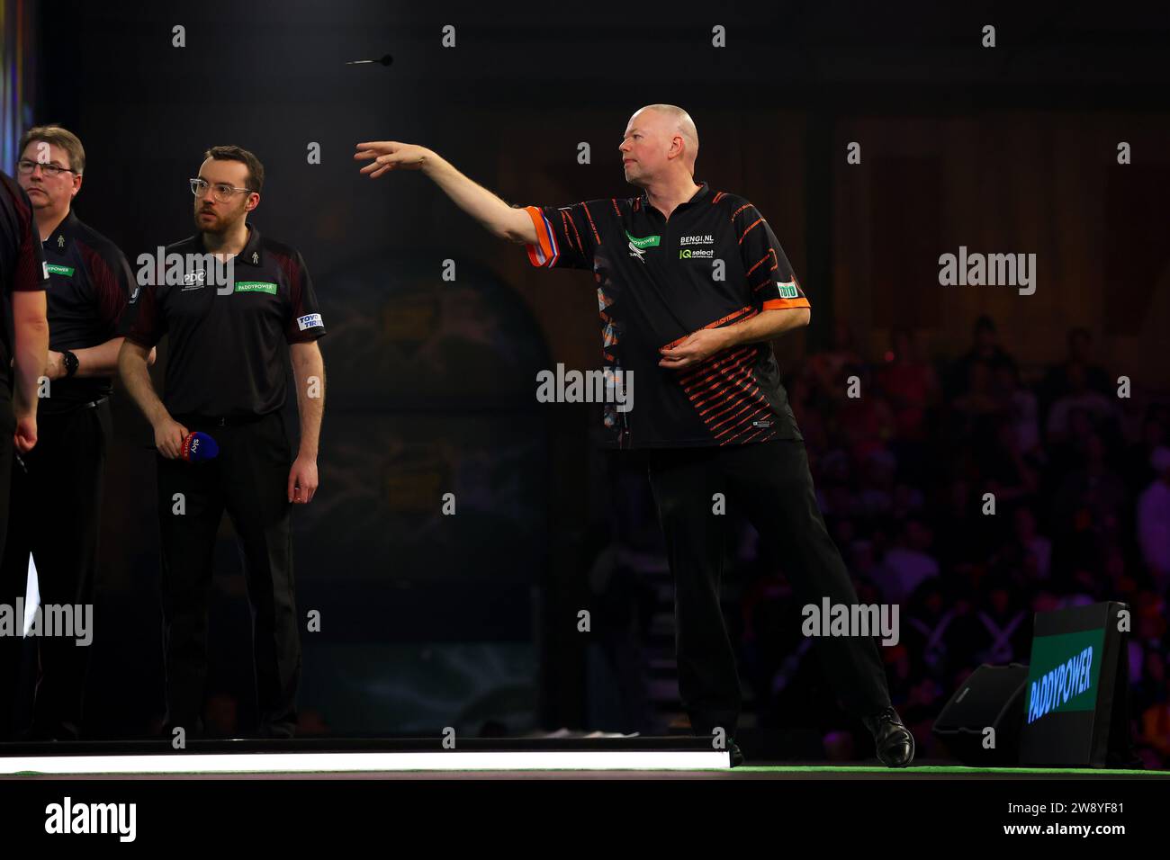 Alexandra Palace, London, UK. 22nd Dec, 2023. 2023/24 PDC Paddy Power ...