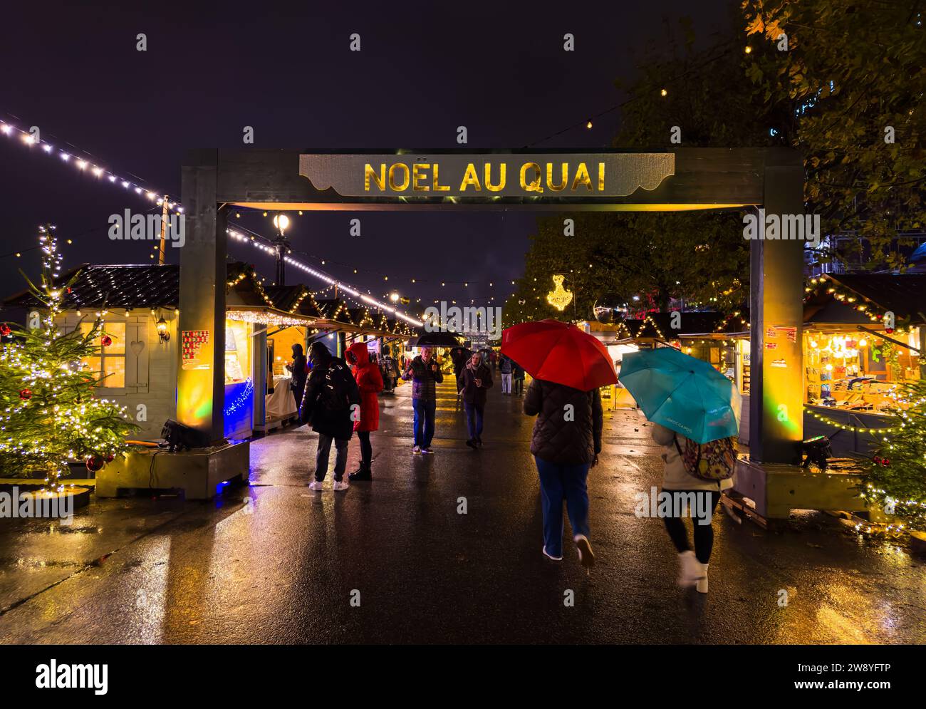 Geneva, Switzerland - December 1, 2023: Christmas market at the Quai du ...