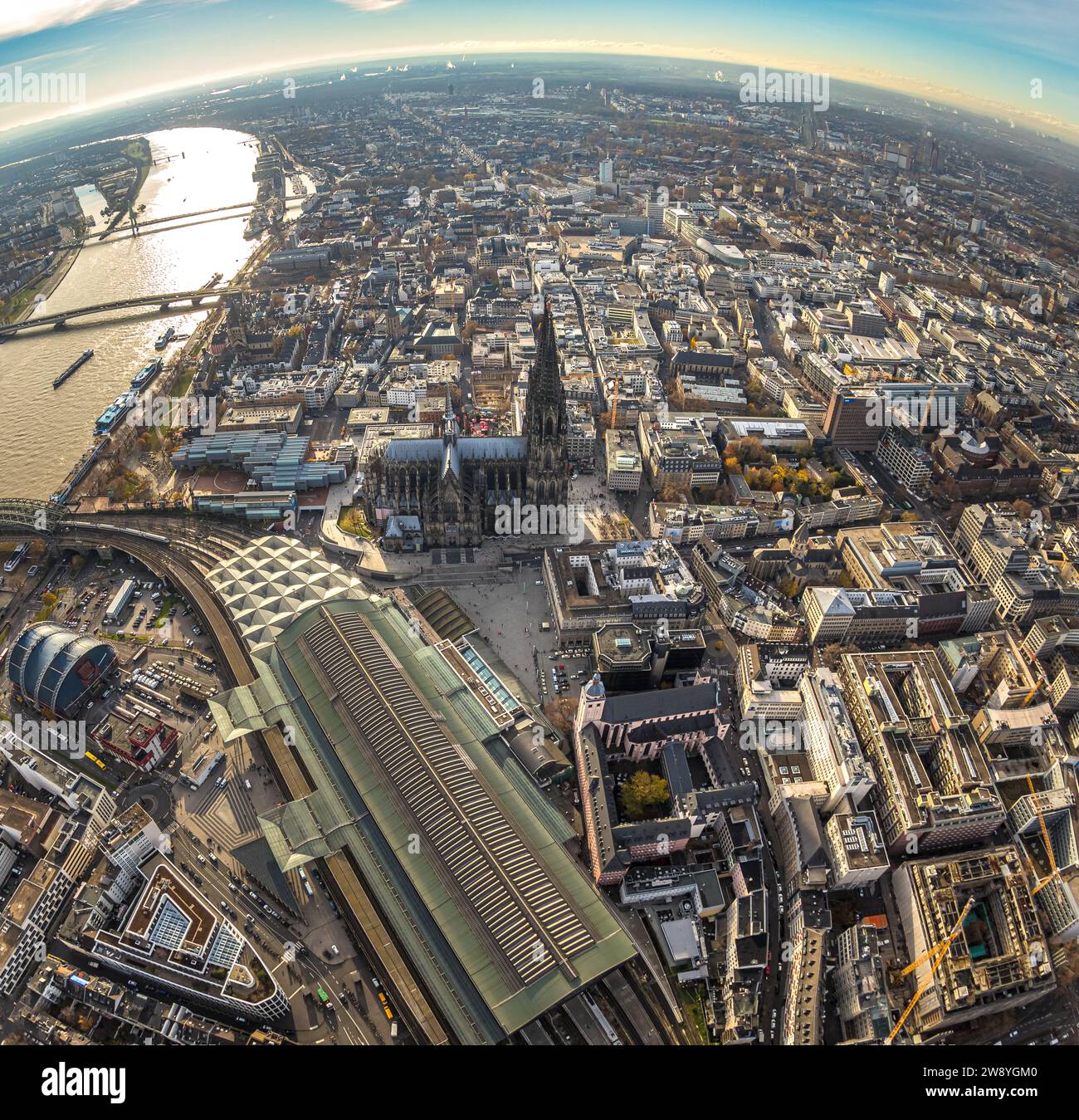 Aerial view, city and old town overview with Cologne Cathedral and main ...