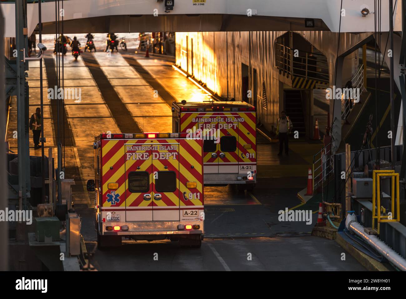 Seattle, USA. 4 Oct, 2023. Golden hour at the Colman Ferry Terminal on ...