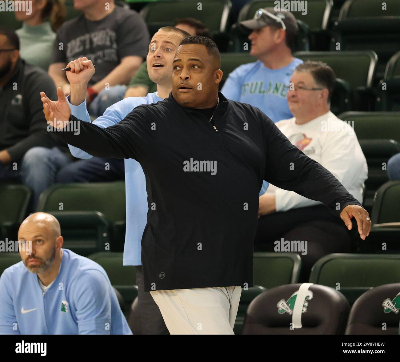 New Orleans, USA. 22nd Dec, 2023. Tulane Green Wave head coach Ron ...