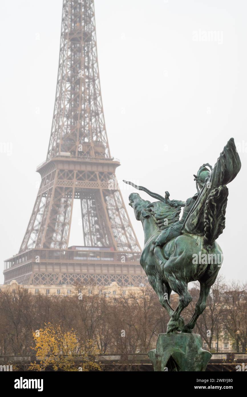 Statue of resurgent France pointing towards the Eiffel Tower from the ...