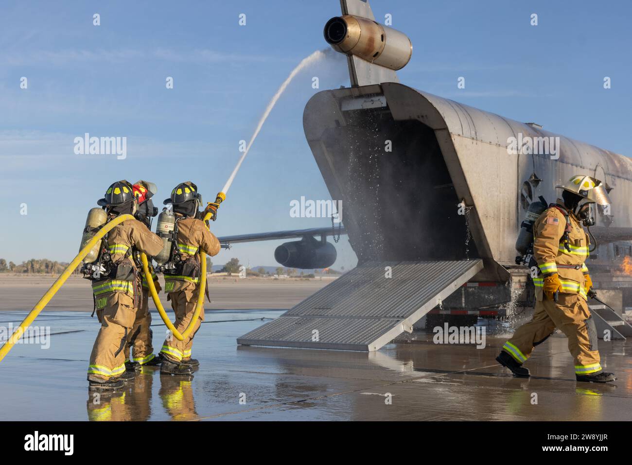 U.S. Marines with Aircraft Rescue and Fire Fighting (ARFF ...