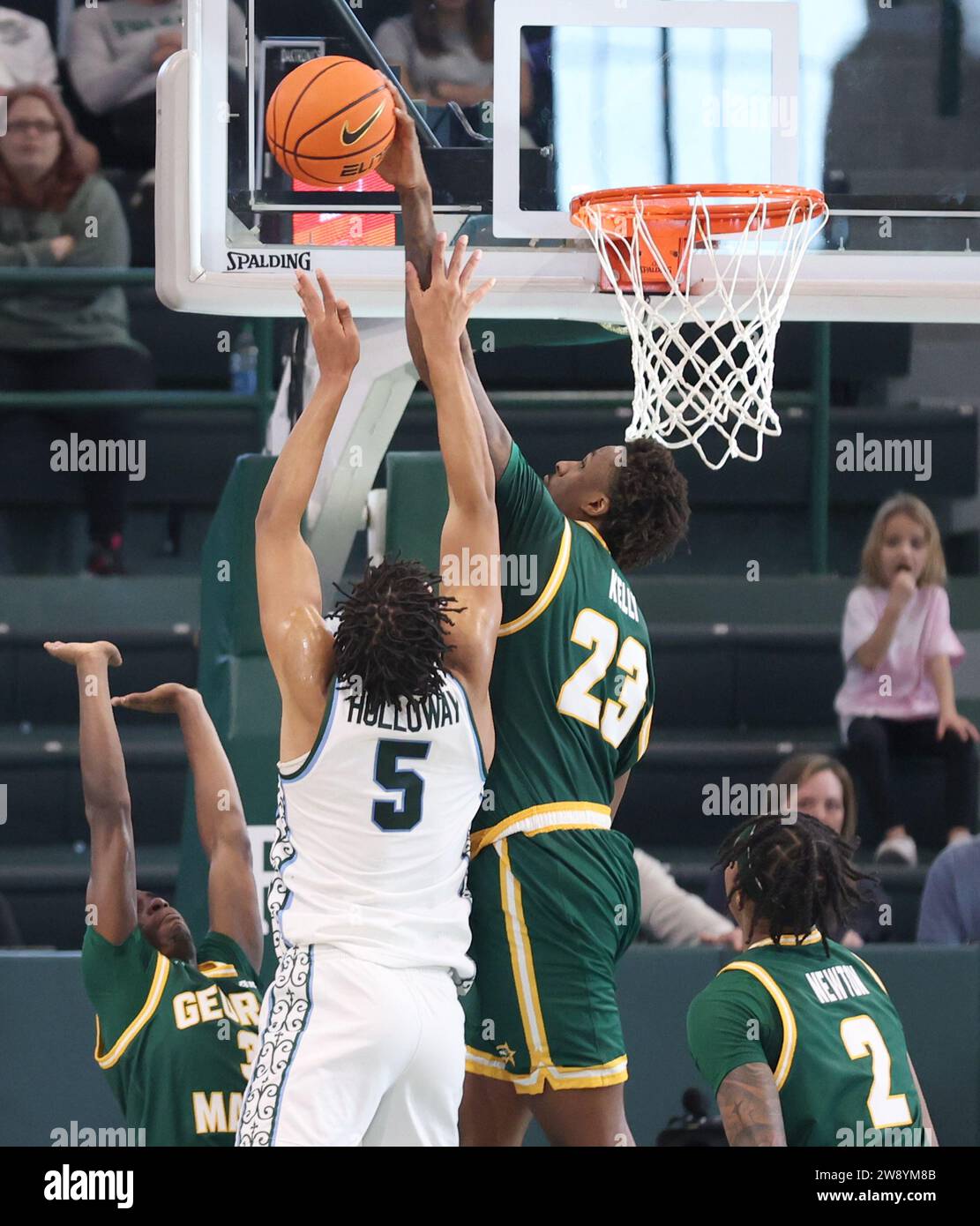 New Orleans, USA. 22nd Dec, 2023. George Mason Patriots forward Amari ...