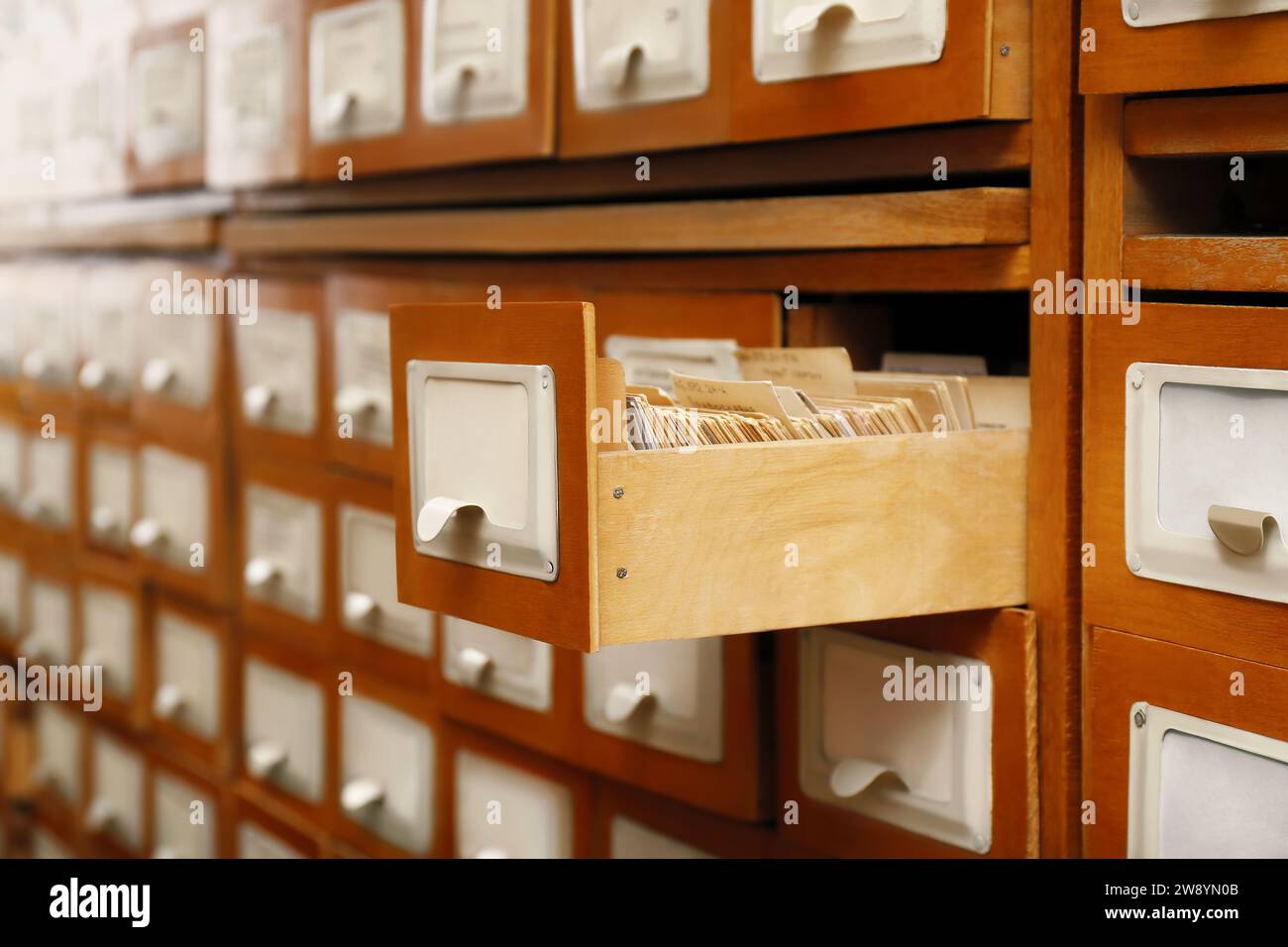 Archival card catalog hi-res stock photography and images - Alamy