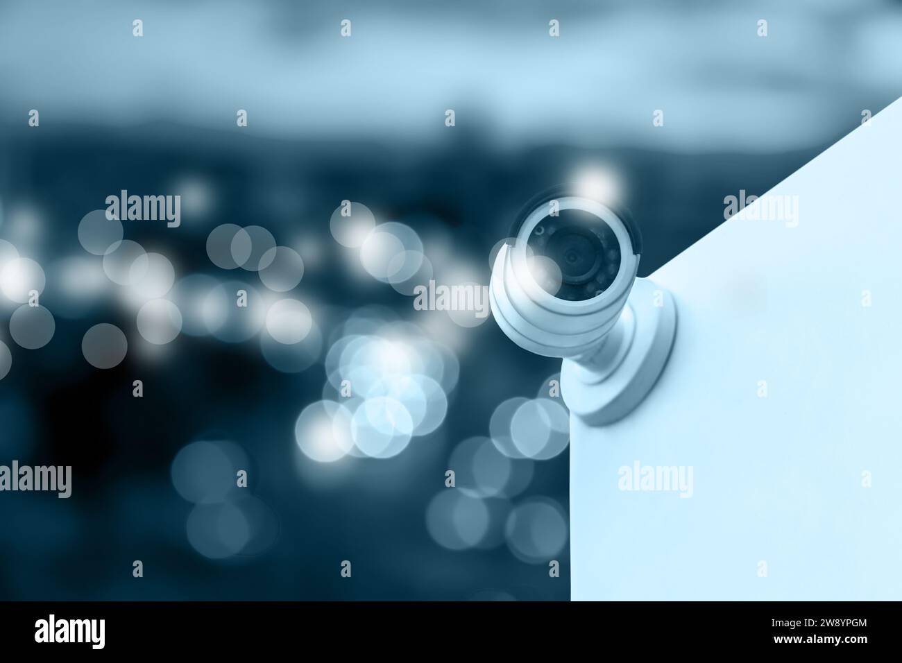 Cctv camera building night hi-res stock photography and images - Alamy