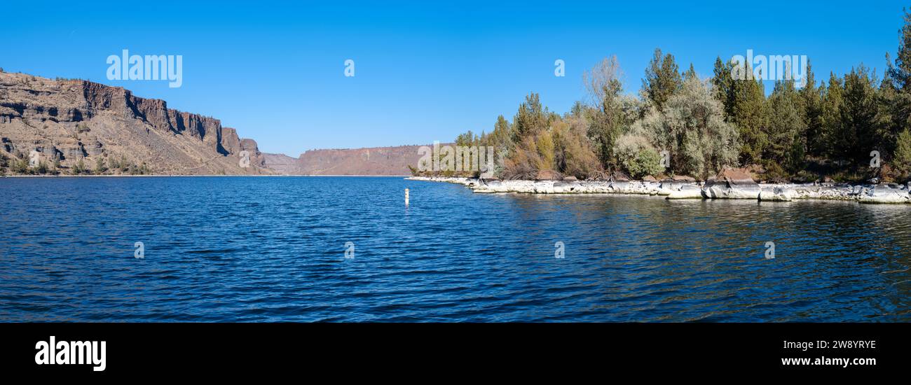 Panorama of the river from the Deschutes Canyon Boat Ramp at Cove ...