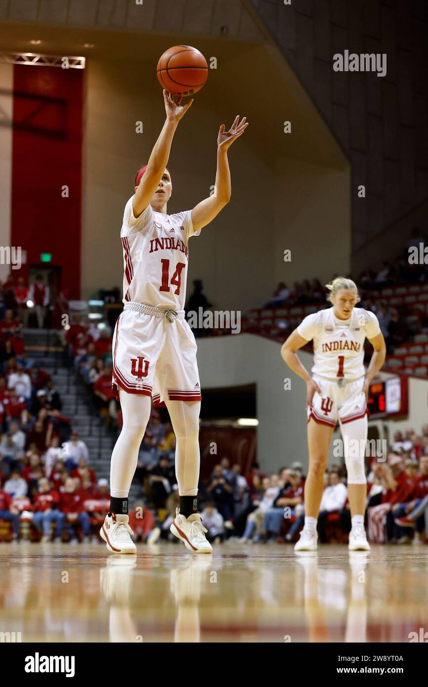 BLOOMINGTON, IN - DECEMBER 22: Indiana Hoosiers guard Sara Scalia (14 ...