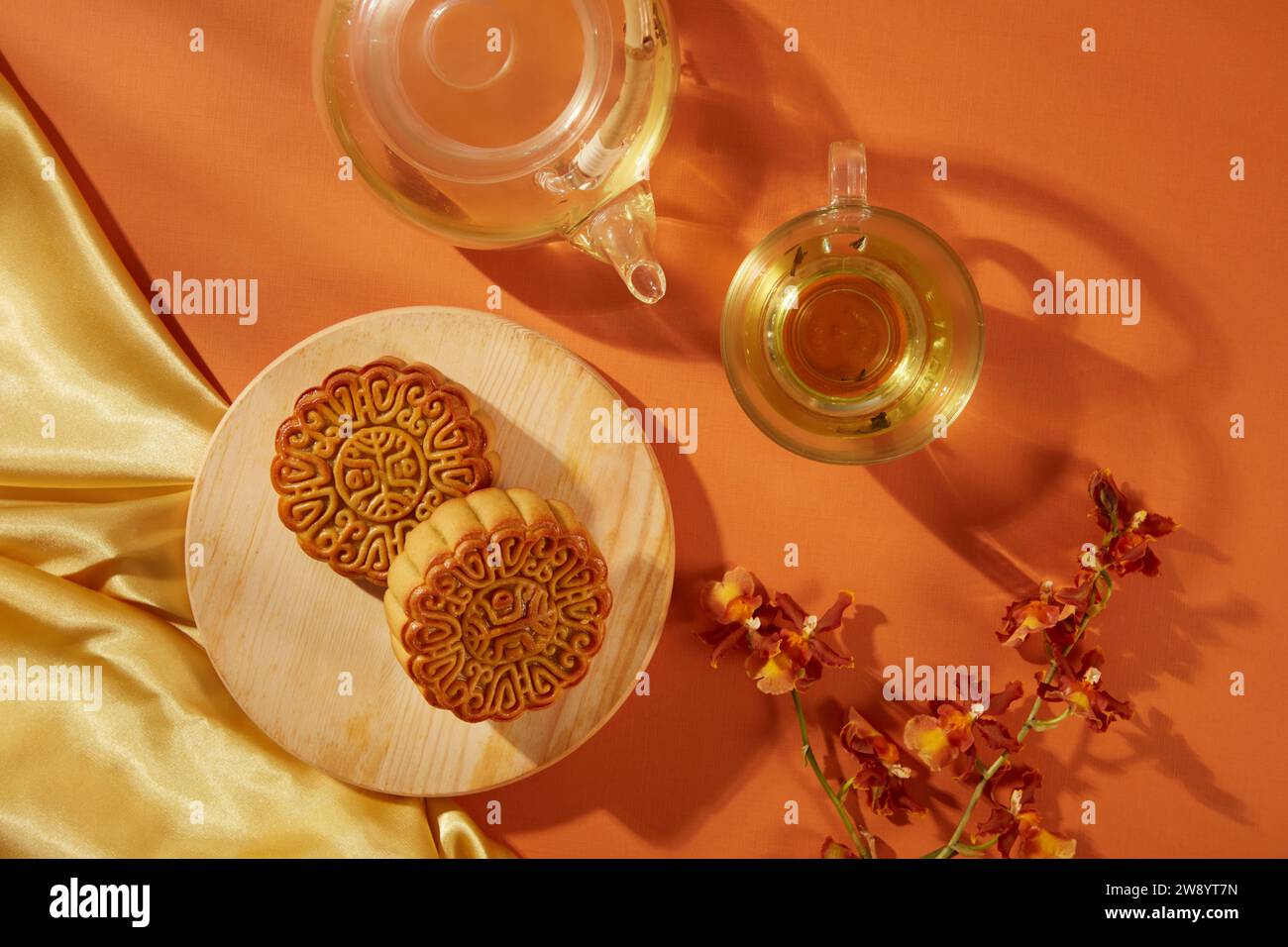 Mid-autumn festival concept, mooncakes and and set of tea decorated ...