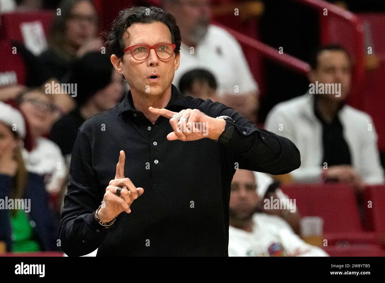 Atlanta Hawks coach Quin Snyder gestures during the first half of the ...