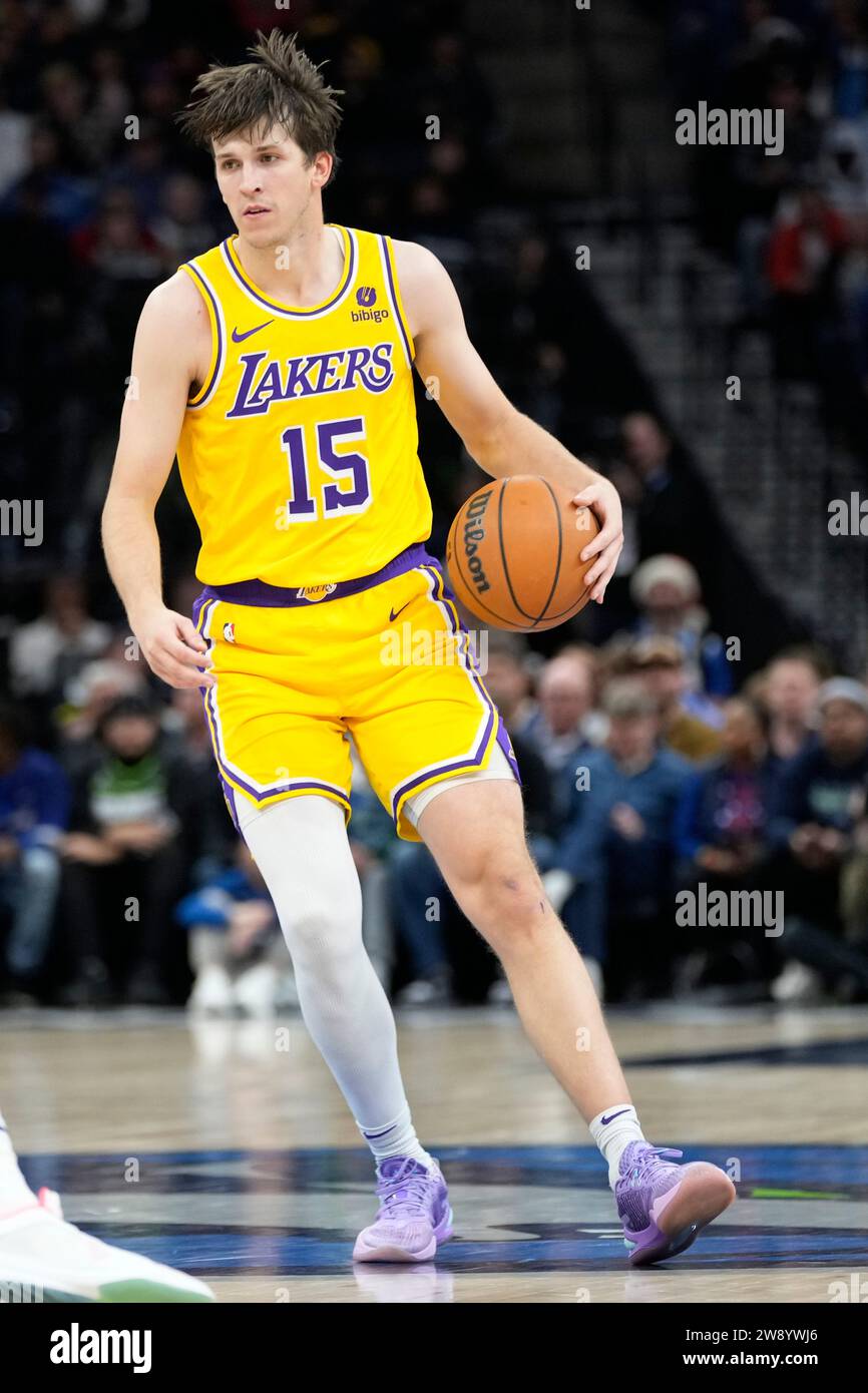 Los Angeles Lakers guard Austin Reaves (15) dribbles down the court ...