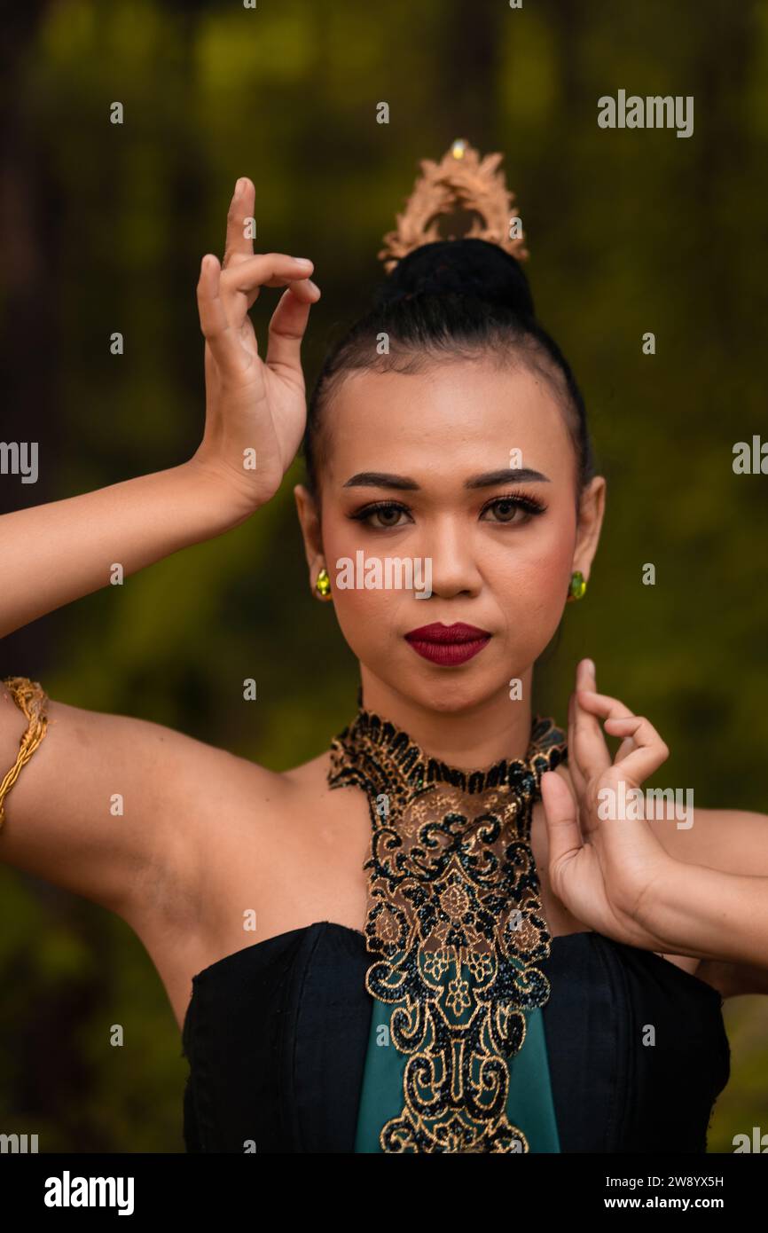 Brave face hi-res stock photography and images - Alamy