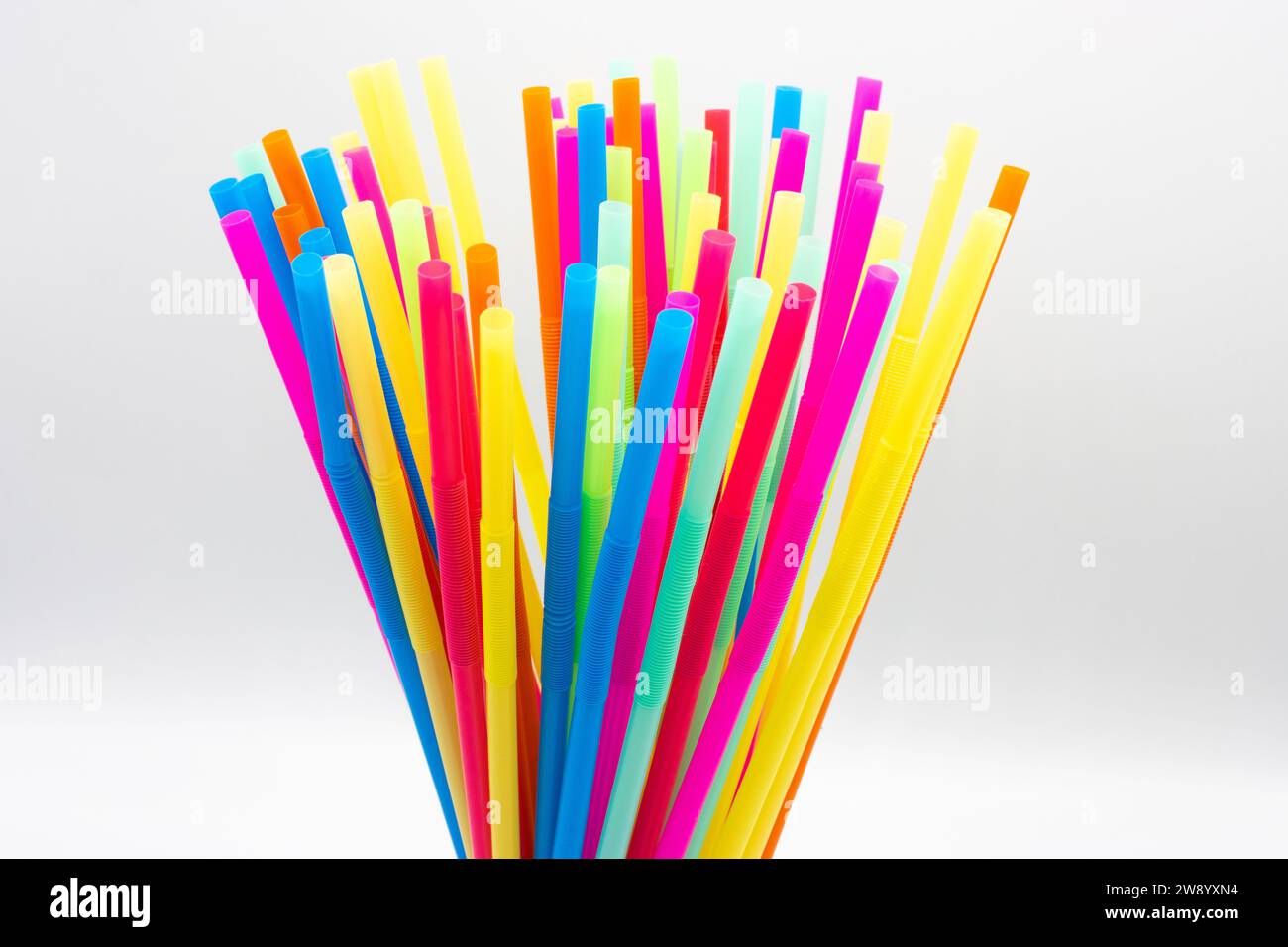Bunch of straws hi-res stock photography and images - Alamy