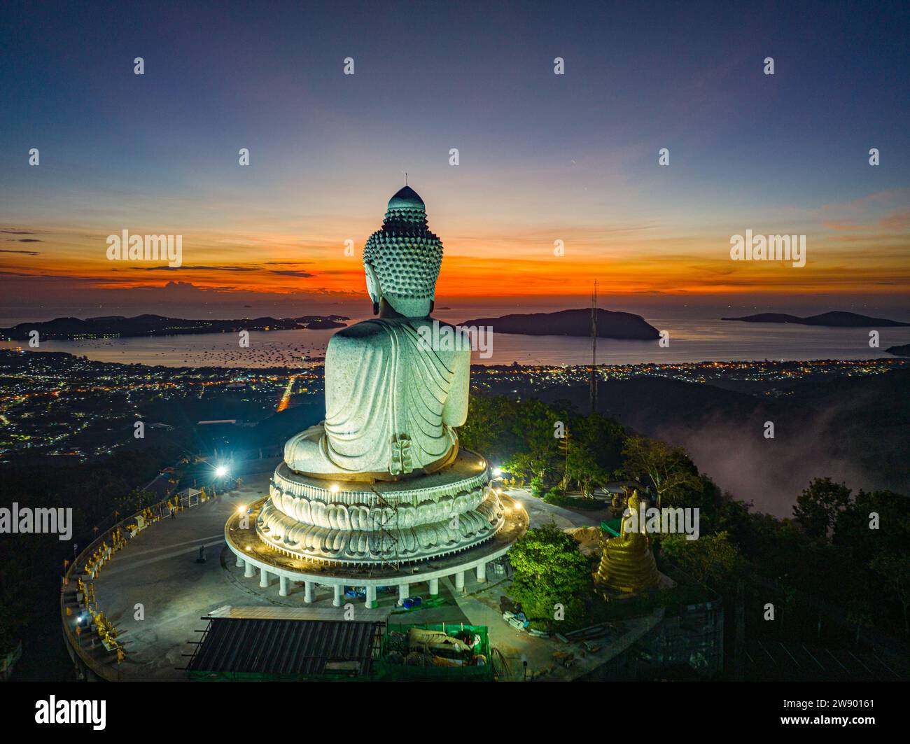 4k footage big sunset phuket hi-res stock photography and images - Alamy