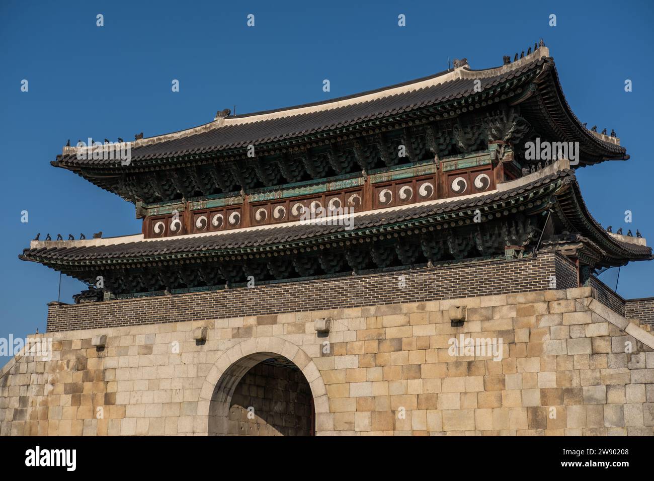 Janganmun Gate of Suwon Hwaseong Fortress at the northern wall. in ...