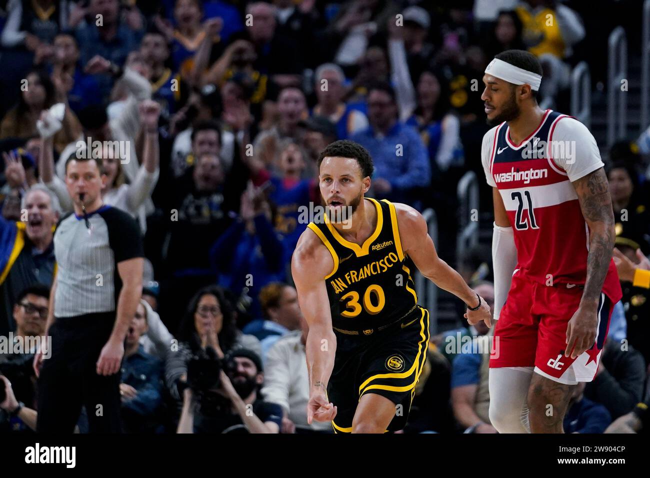 Golden State Warriors guard Stephen Curry (30) reacts after making a 3 ...