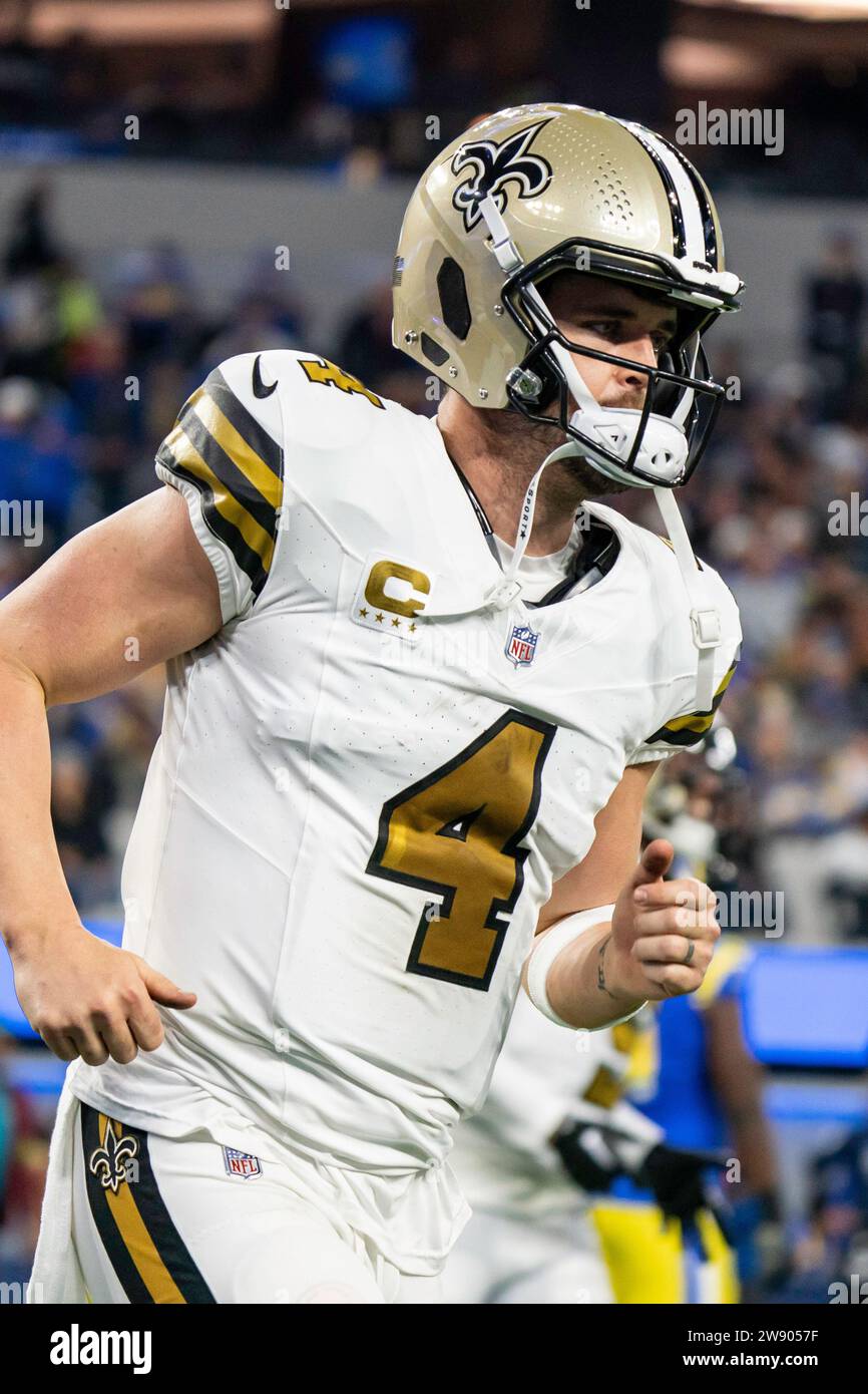 New Orleans Saints quarterback Derek Carr (4) during a NFL game against ...