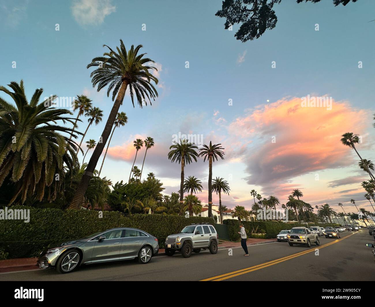 Montecito, California, U.S.A. 22nd Dec, 2023. Sunset at Butterfly Beach ...