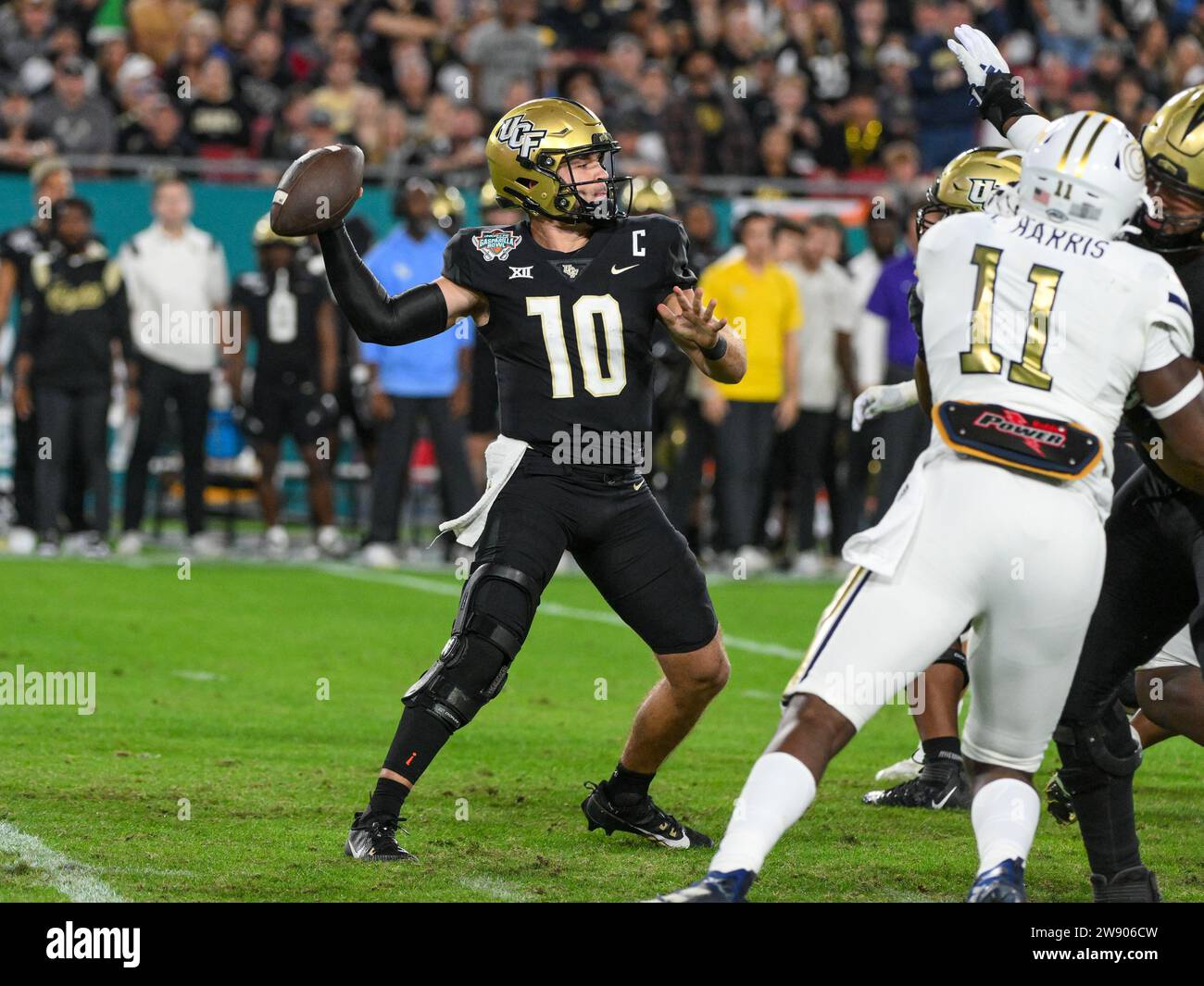 Tampa, FL, USA. 22nd Dec, 2023. UCF quarterback John Rhys Plumlee (10 ...