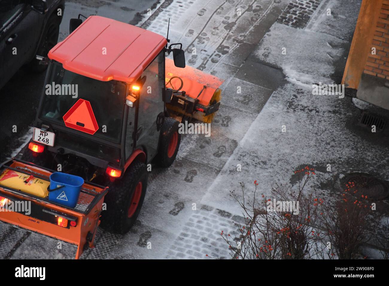 Cold wqinter hi-res stock photography and images - Alamy