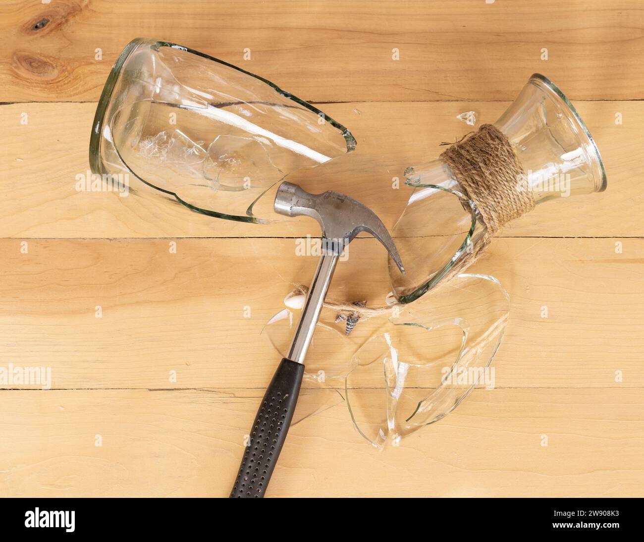 Smashed hammer hi-res stock photography and images - Alamy