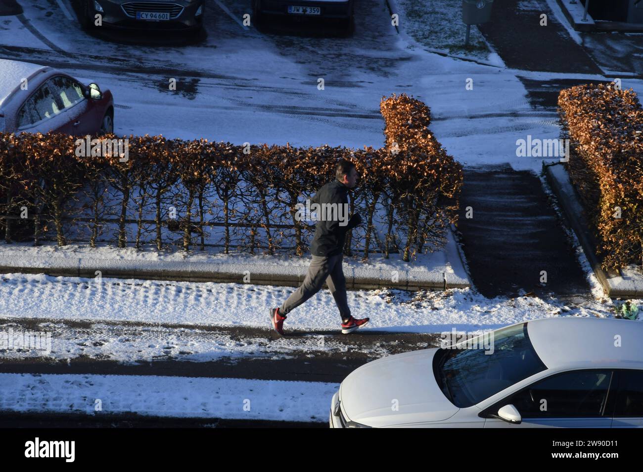 Cold wqinter hi-res stock photography and images - Alamy