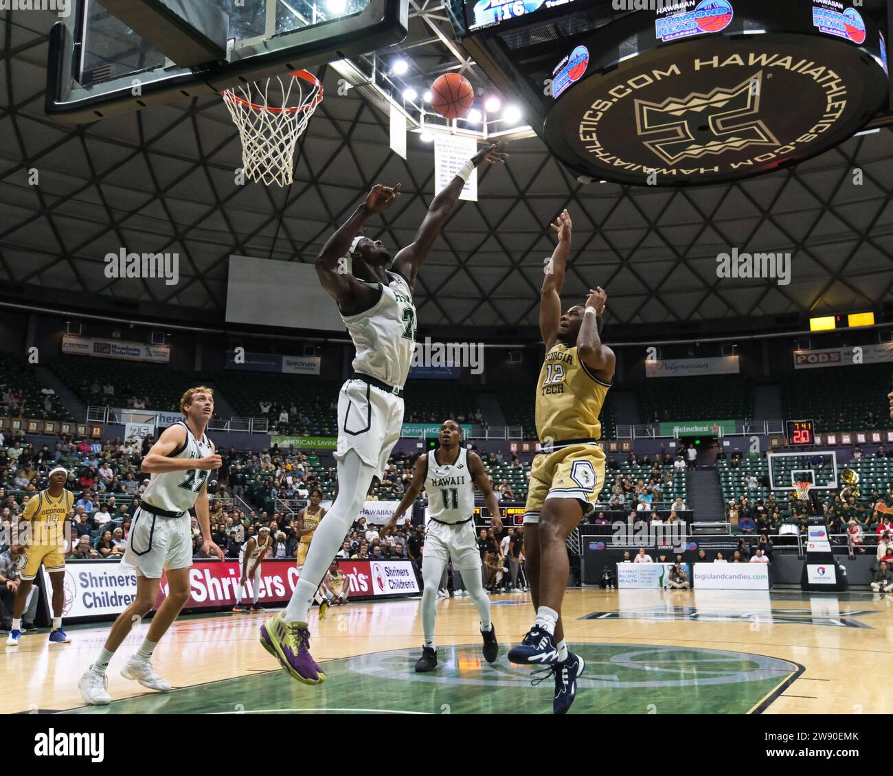 Honolulu, Hawaii, USA. 22nd Dec, 2023. Hawaii center Mor Seck (23 ...