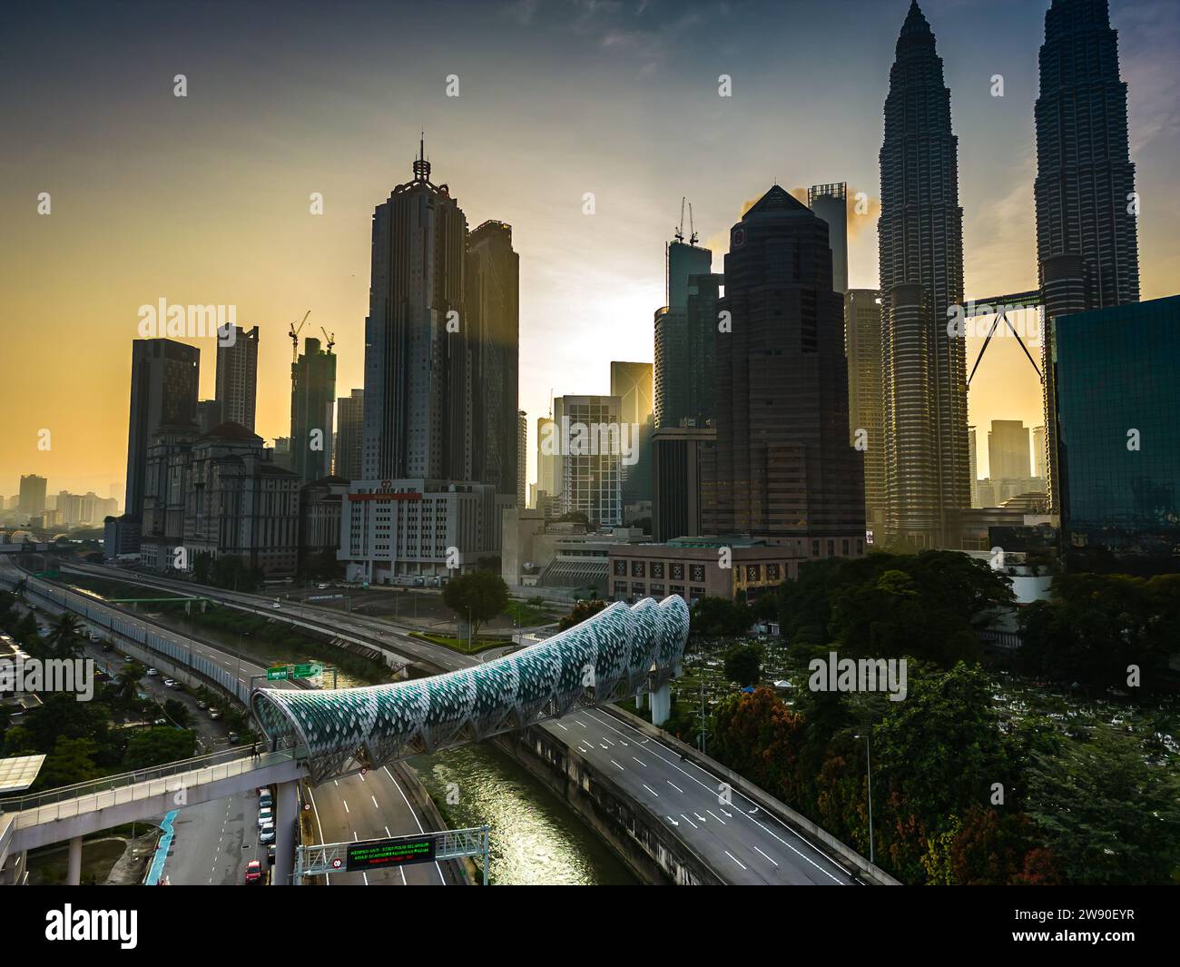 Saloma bridge hi-res stock photography and images - Alamy