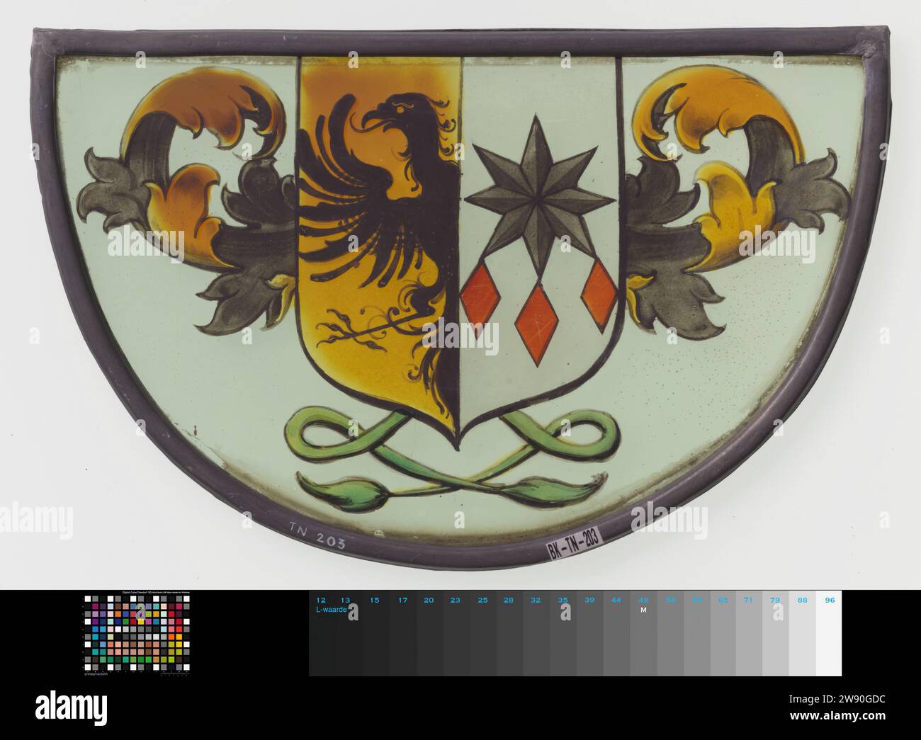 Moon shaped window hi-res stock photography and images - Alamy