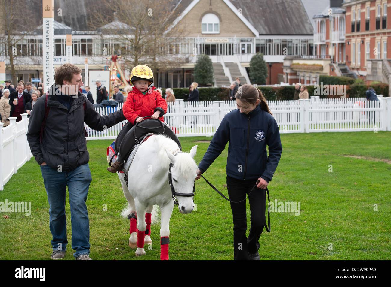 Ascot, Berkshire, UK. 23rd December, 2023. Pony rides for the little ...