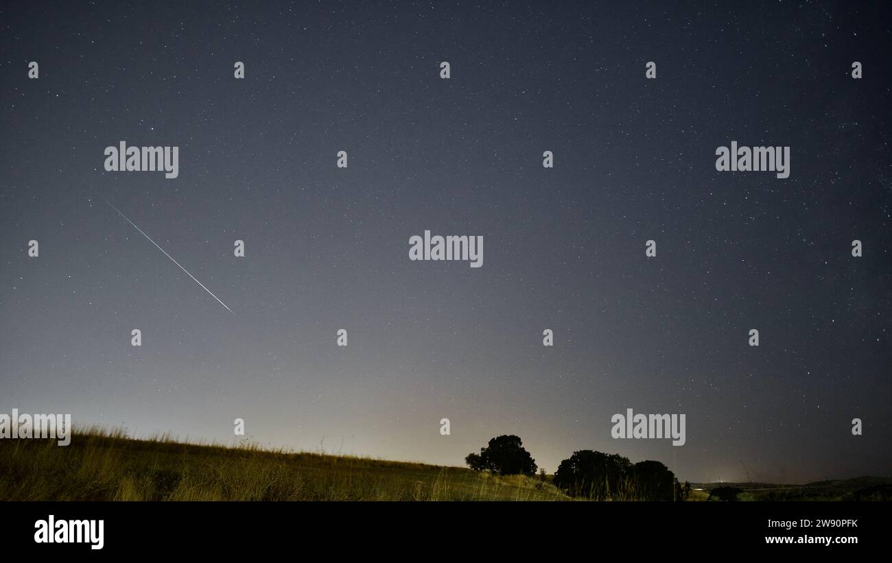 A photo from the last major meteor shower of the year in the fall of ...