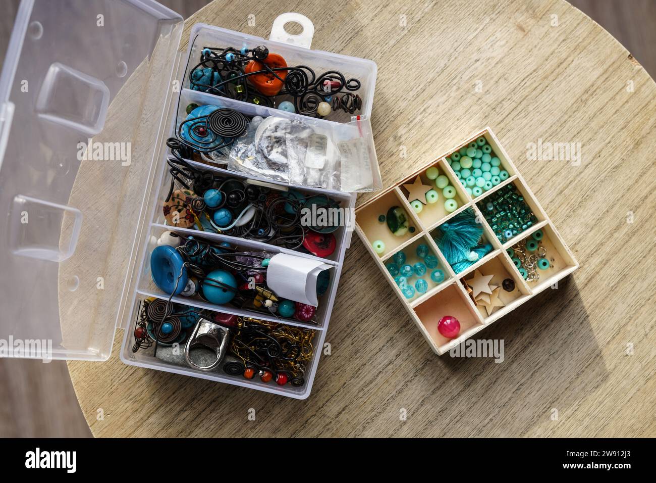 Handmade jewellery equipment Stock Photo - Alamy