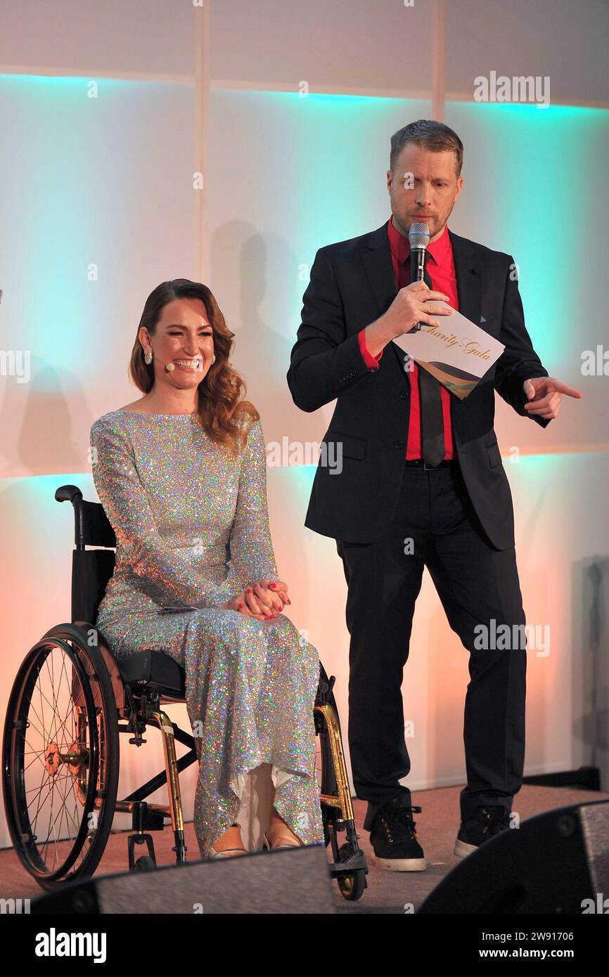 12. Charity-Gala. Denise Schindler und Oliver Pocher anläßlich der 12 ...