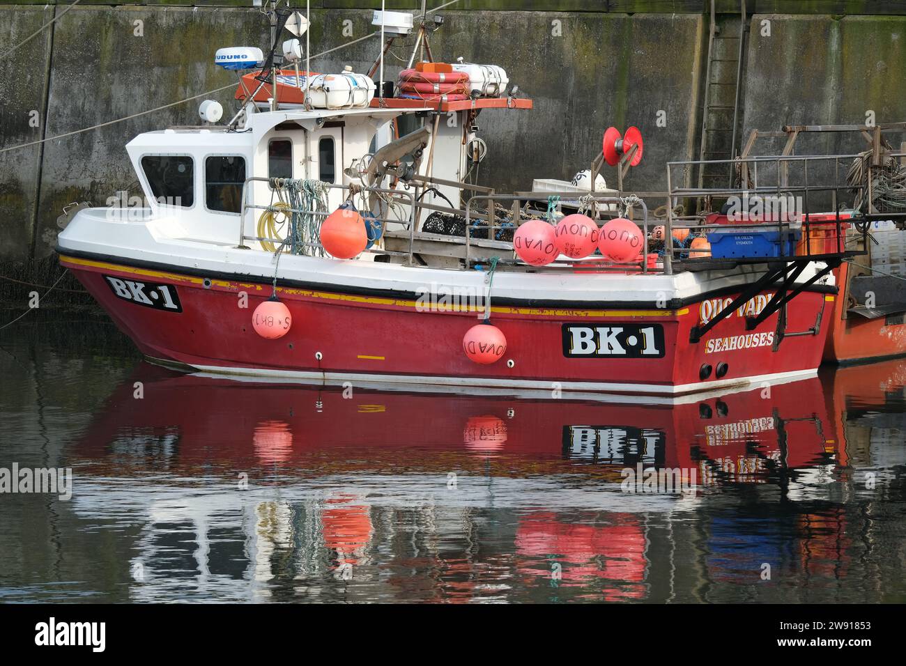 Fishing crab hi-res stock photography and images - Alamy