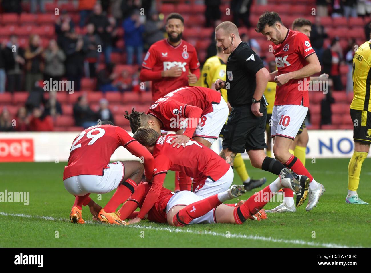 London, England. 23rd Dec 2023. Charlton Athletic players check on the ...