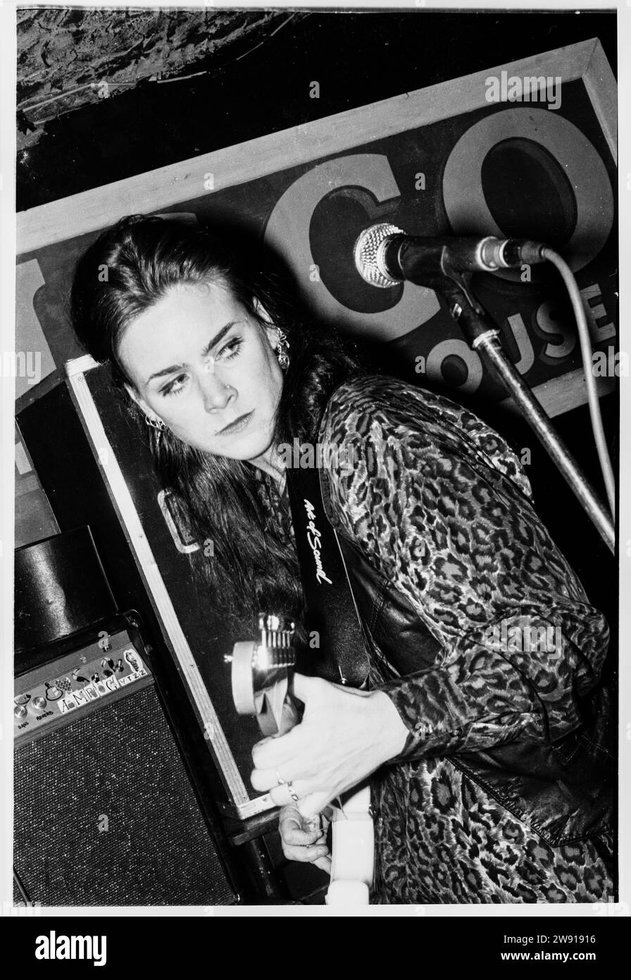 Ella guru hi-res stock photography and images - Alamy