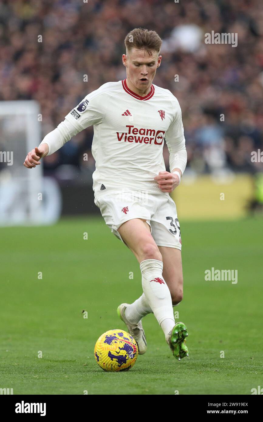 London, UK. 23rd Dec, 2023. Scott McTominay of Manchester United on the ...