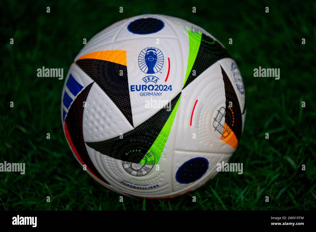 Fussballliebe official euro 2024 match ball hi-res stock photography ... Fussballliebe official euro 2024 match ball hi-res stock photography ...