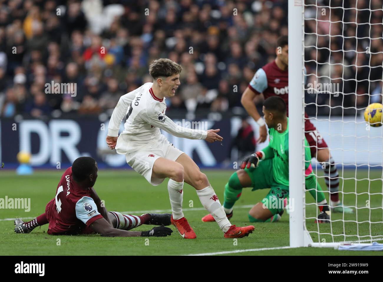 London, UK. 23rd Dec, 2023. Alejandro Garnacho of Manchester United ...