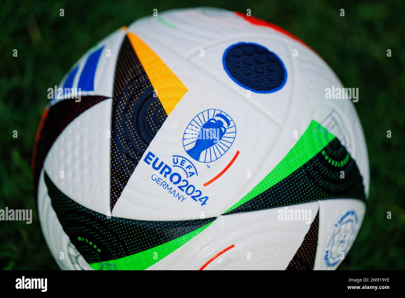 Fussballliebe official euro 2024 match ball hi-res stock photography ... Fussballliebe official euro 2024 match ball hi-res stock photography ...