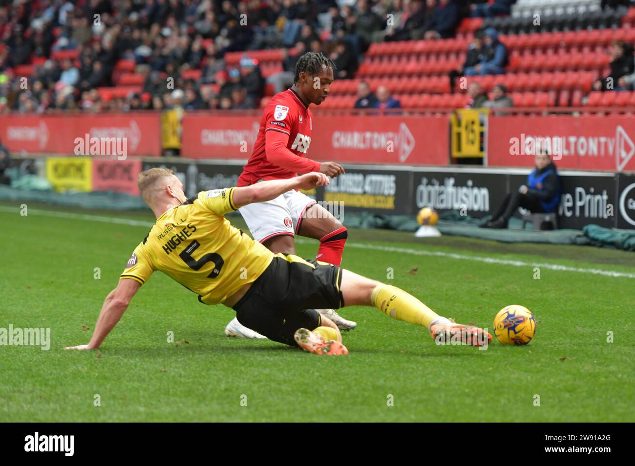 London, England. 23rd Dec 2023. Tayo Edun of Charlton Athletic is ...