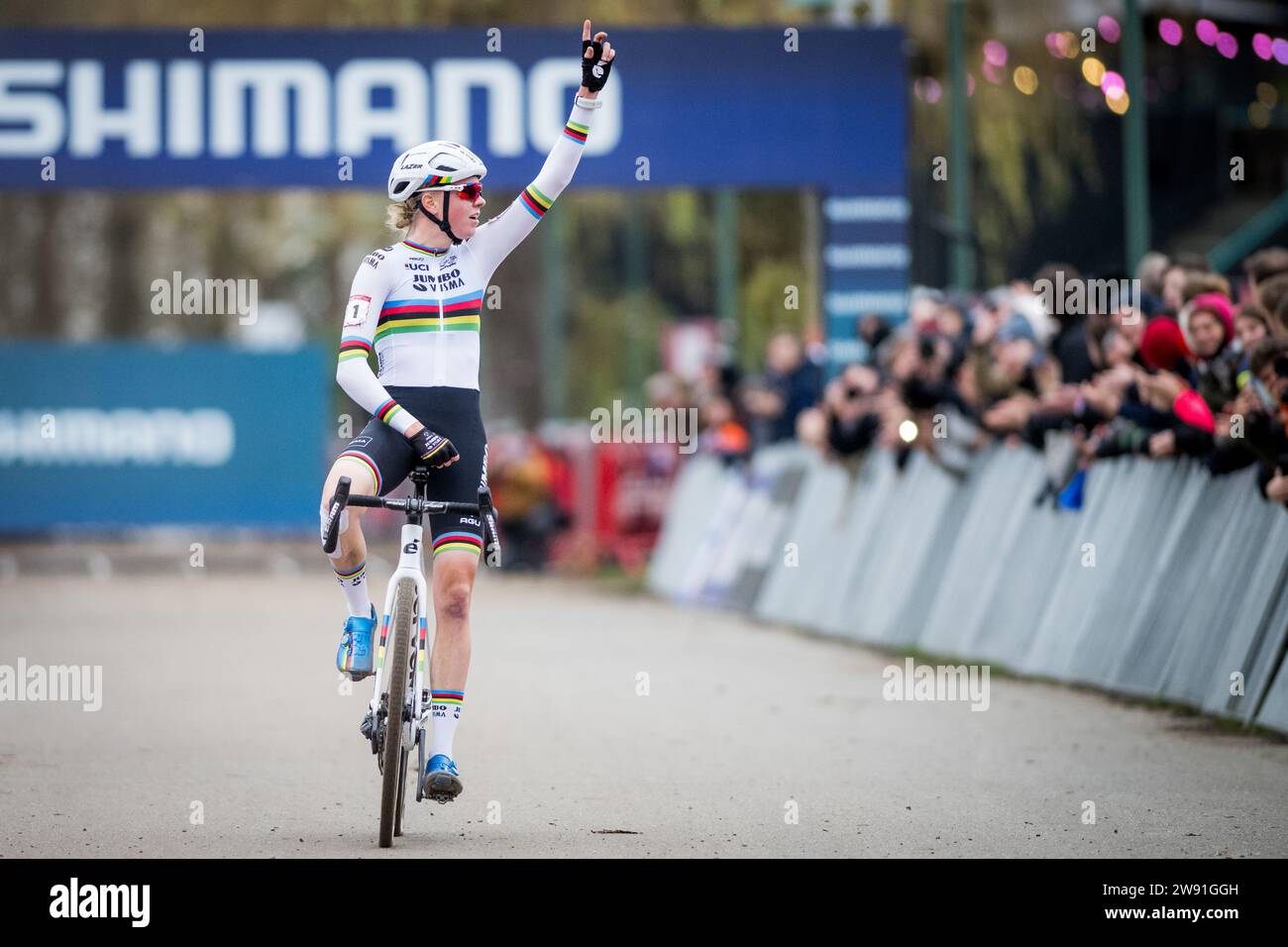 Antwerp, Belgium. 23rd Dec, 2023. Dutch Fem Van Empel celebrates as she ...