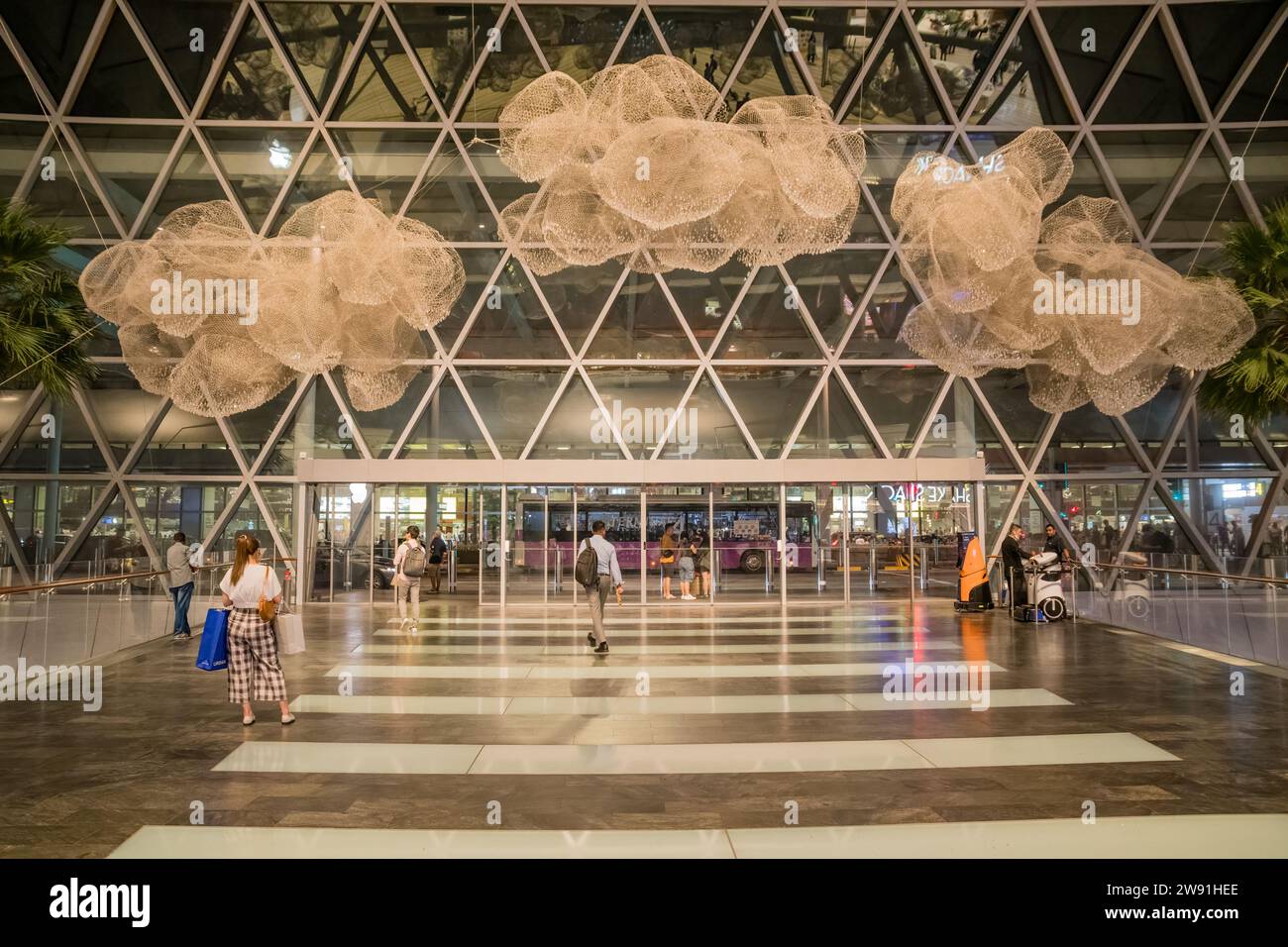 North Gateway Garden, Crystal Clouds, 2019, Stainless steel wire-mesh ...