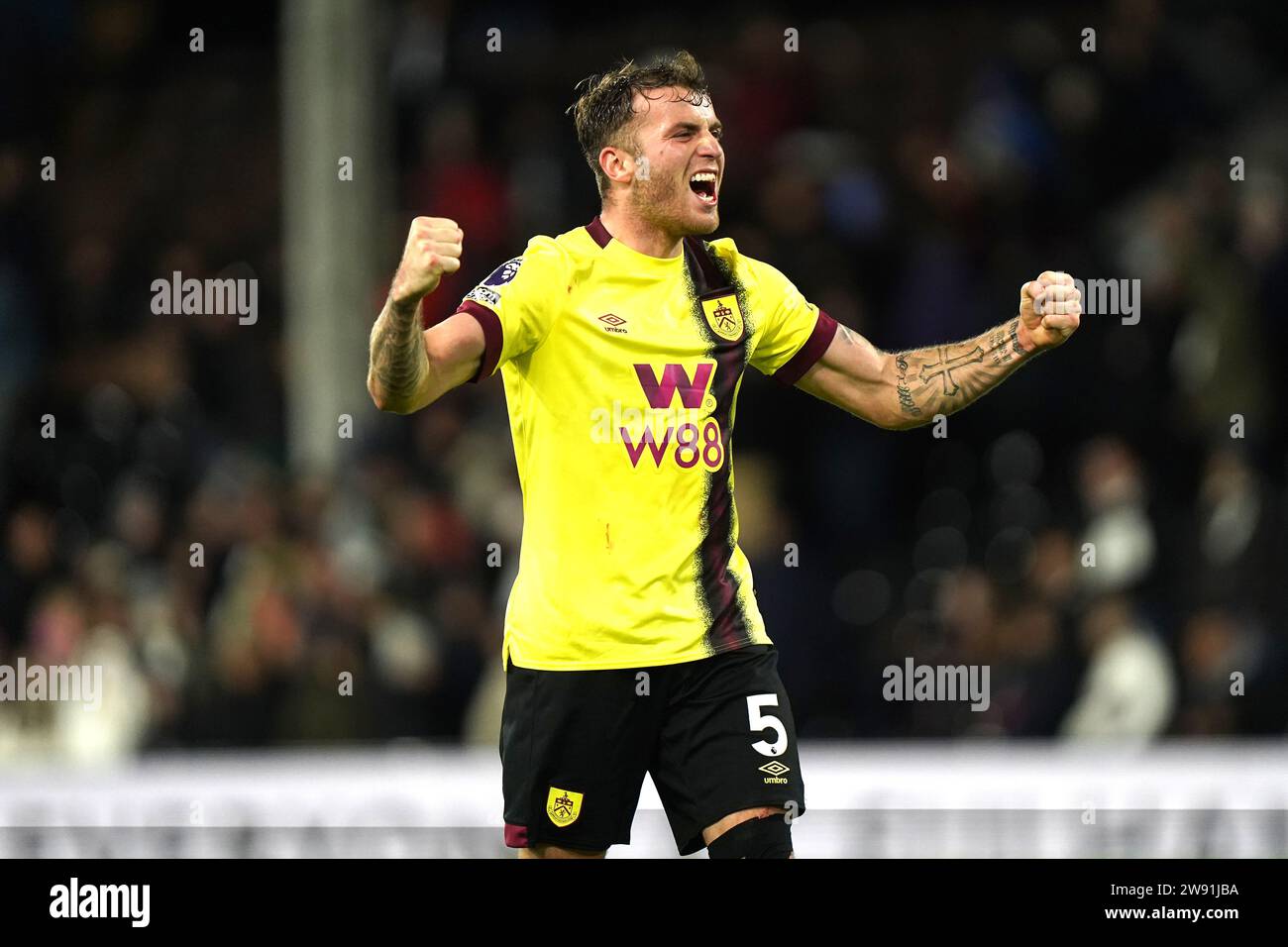 Burnley's Jordan Beyer celebrates victory after the final whistle in ...