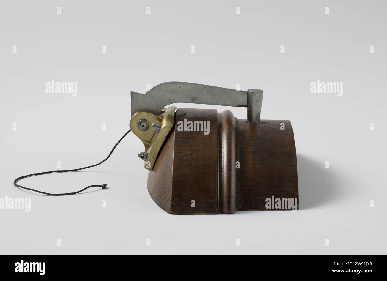 Gunlock (Percussion) on a Dummy Breech of a 12-Pounder Cannon ...