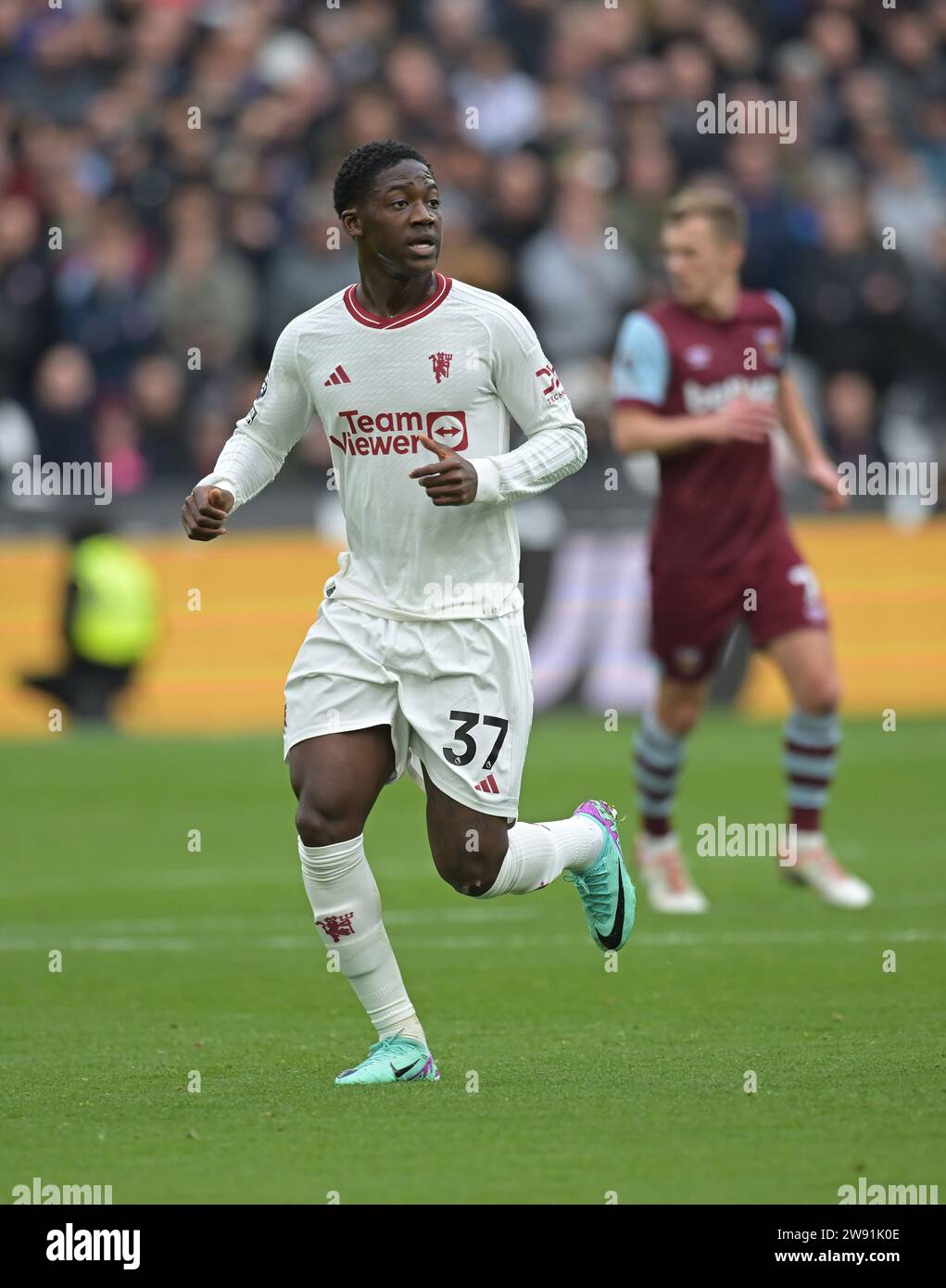 Kobbie mainoo hi-res stock photography and images - Alamy